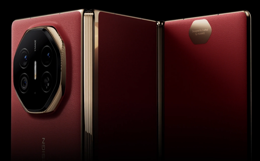 New Patent Document Reveals Huawei Foldable Phone With Attached Cover