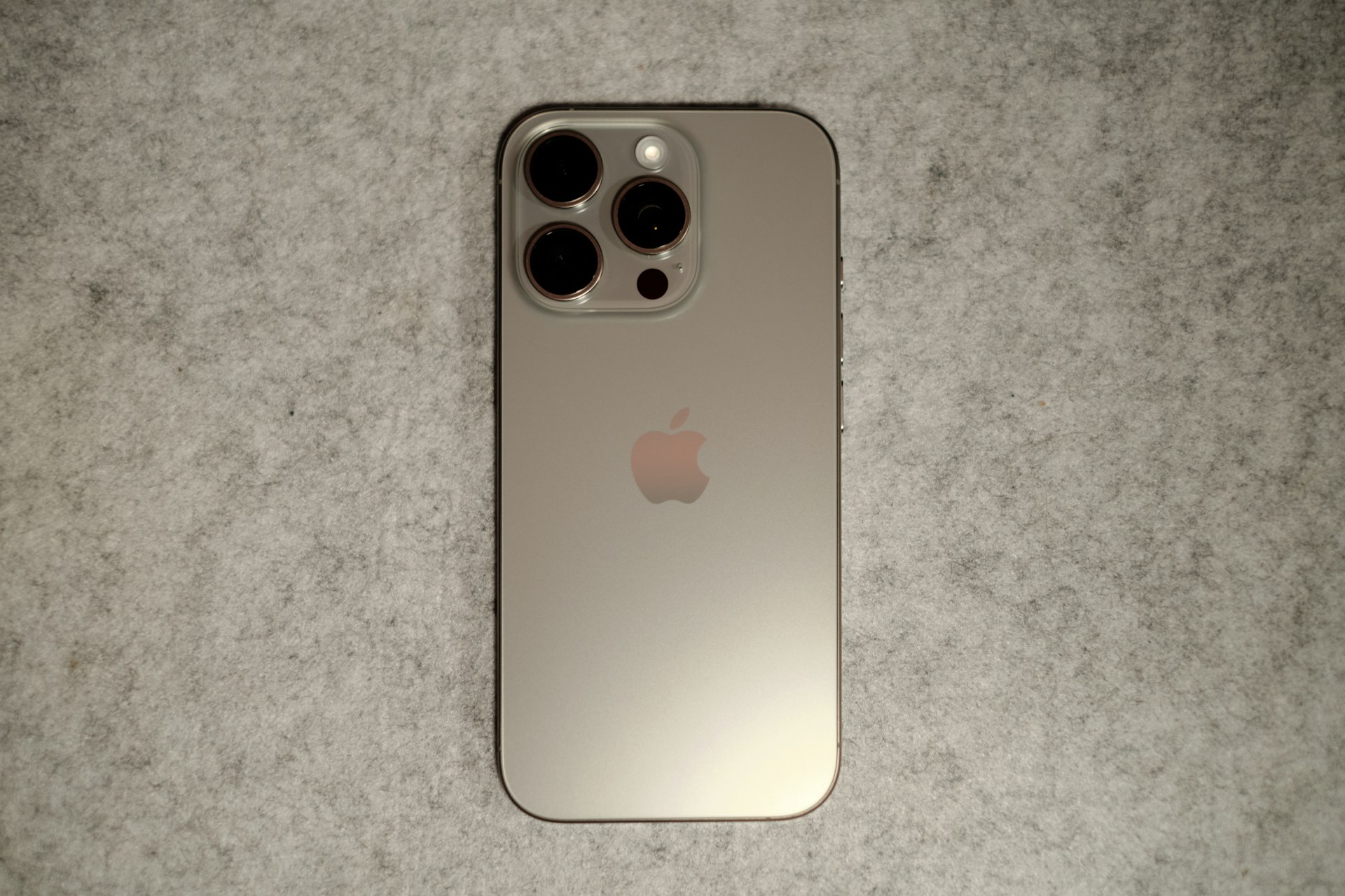 Tipster Leaks New Display Tech For iPhone 17 Pro Variants in Cryptic Post